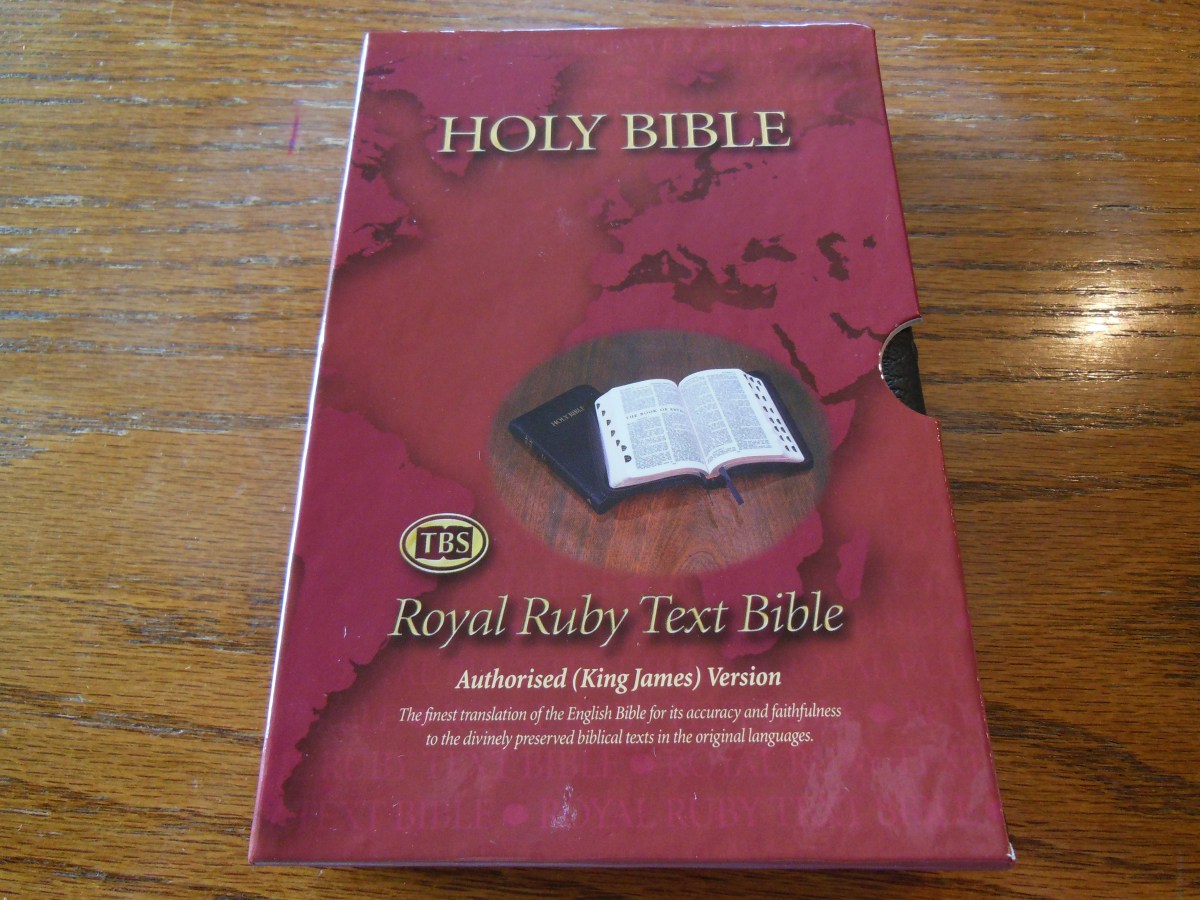 Review of the Trinitarian Bible Societies (TBS) Royal Ruby Text Bible ...